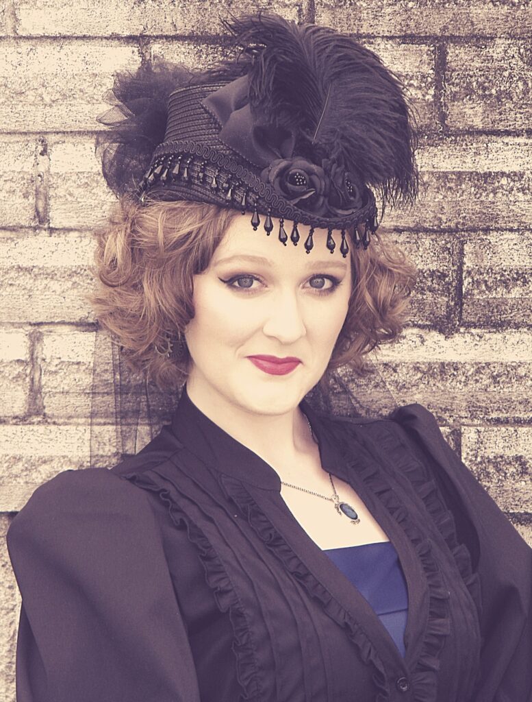 Meet the Team – Historical Bookworm